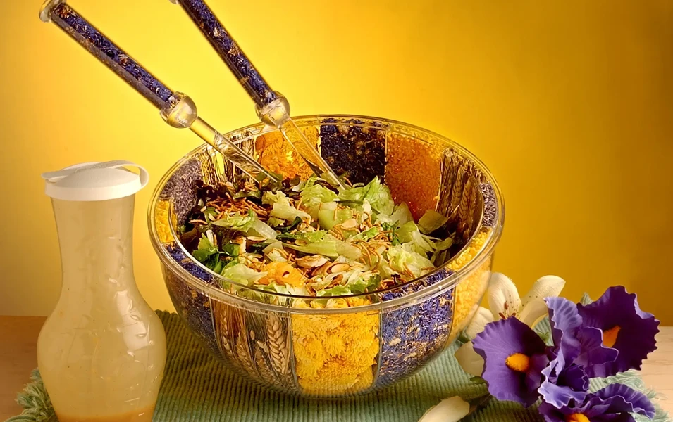Some fast-food salads pack more calories than burgers