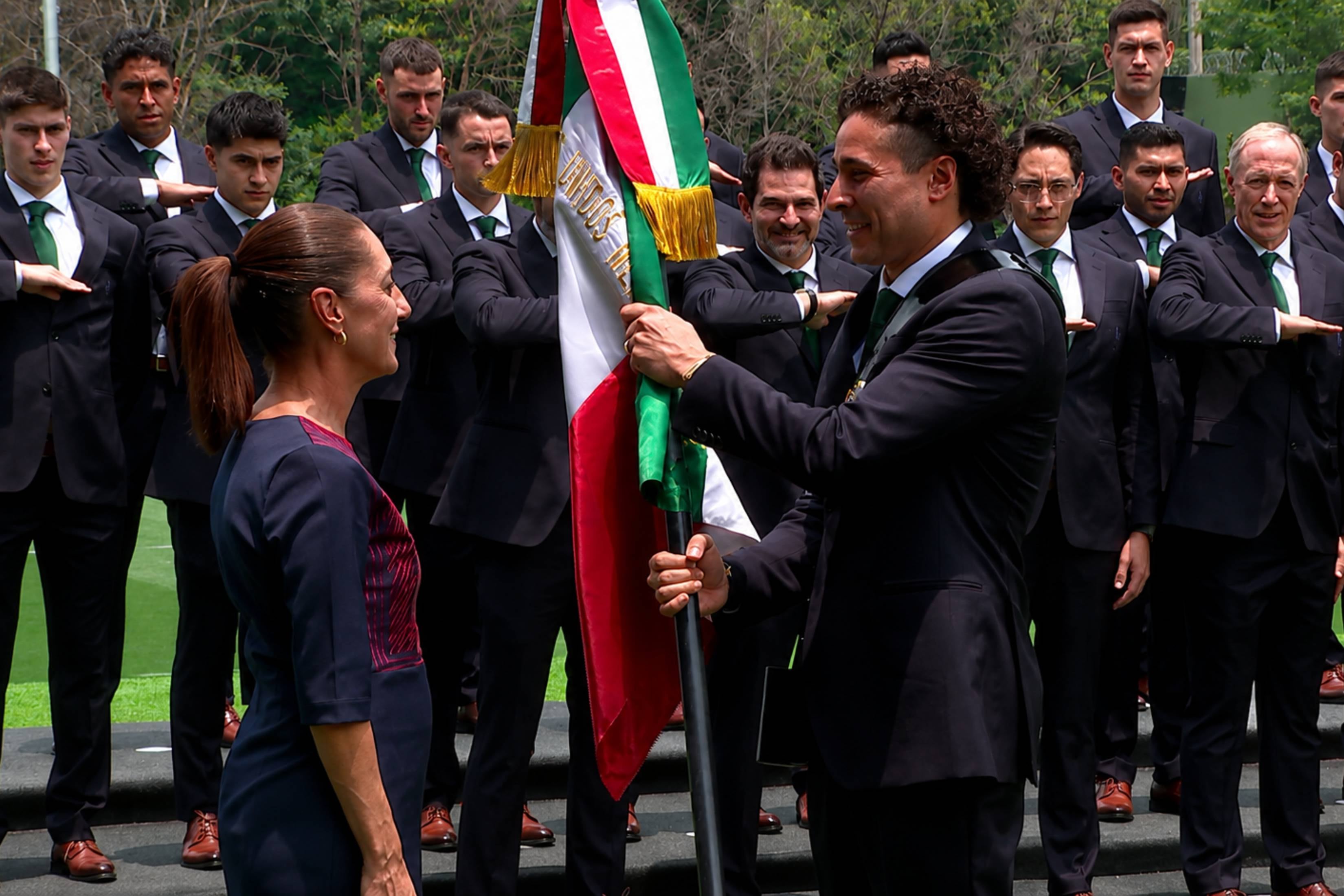 Claudia Sheinbaum abandera a la selección mexicana rumbo al Mundial ...