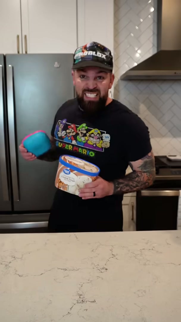 Hilarious ice cream showdown