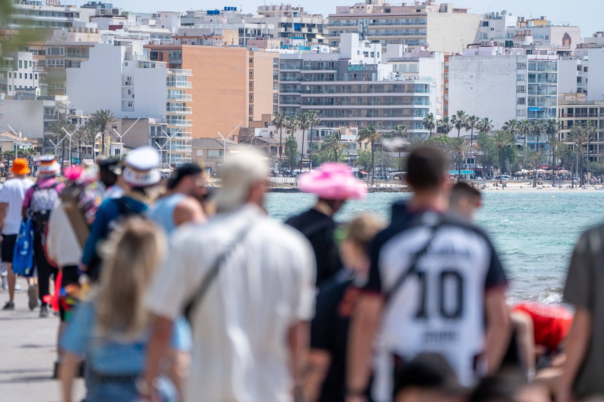 Mallorca-Urlauber und „Operation Wolke“: Warum in der Hauptstadt nichts ...