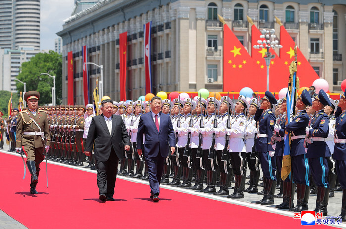 Welcome ceremony for Xi in Pyongyang