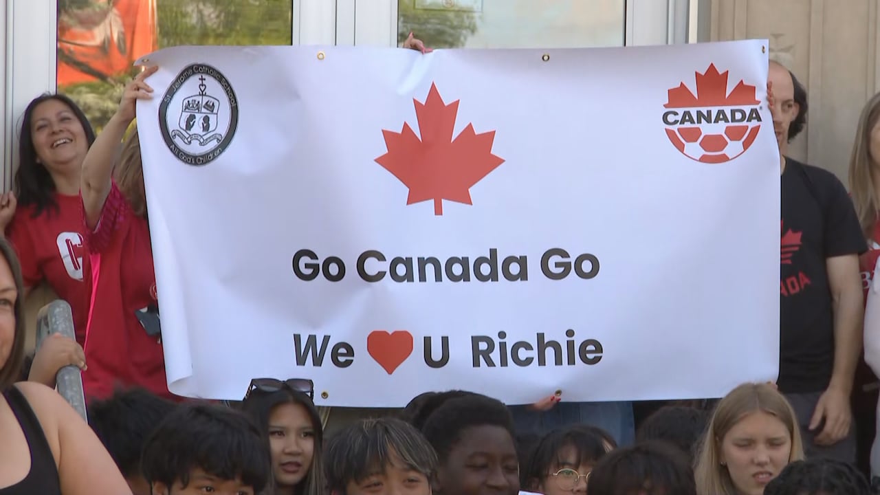 Team Canada defender Richie Laryea's elementary school holds pep rally ...