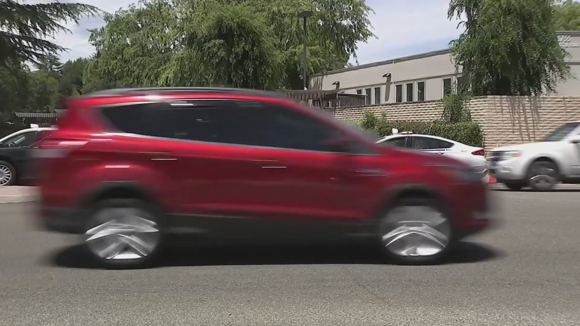 San Jose crash Monday leaves 1 dead, 1 seriously injured