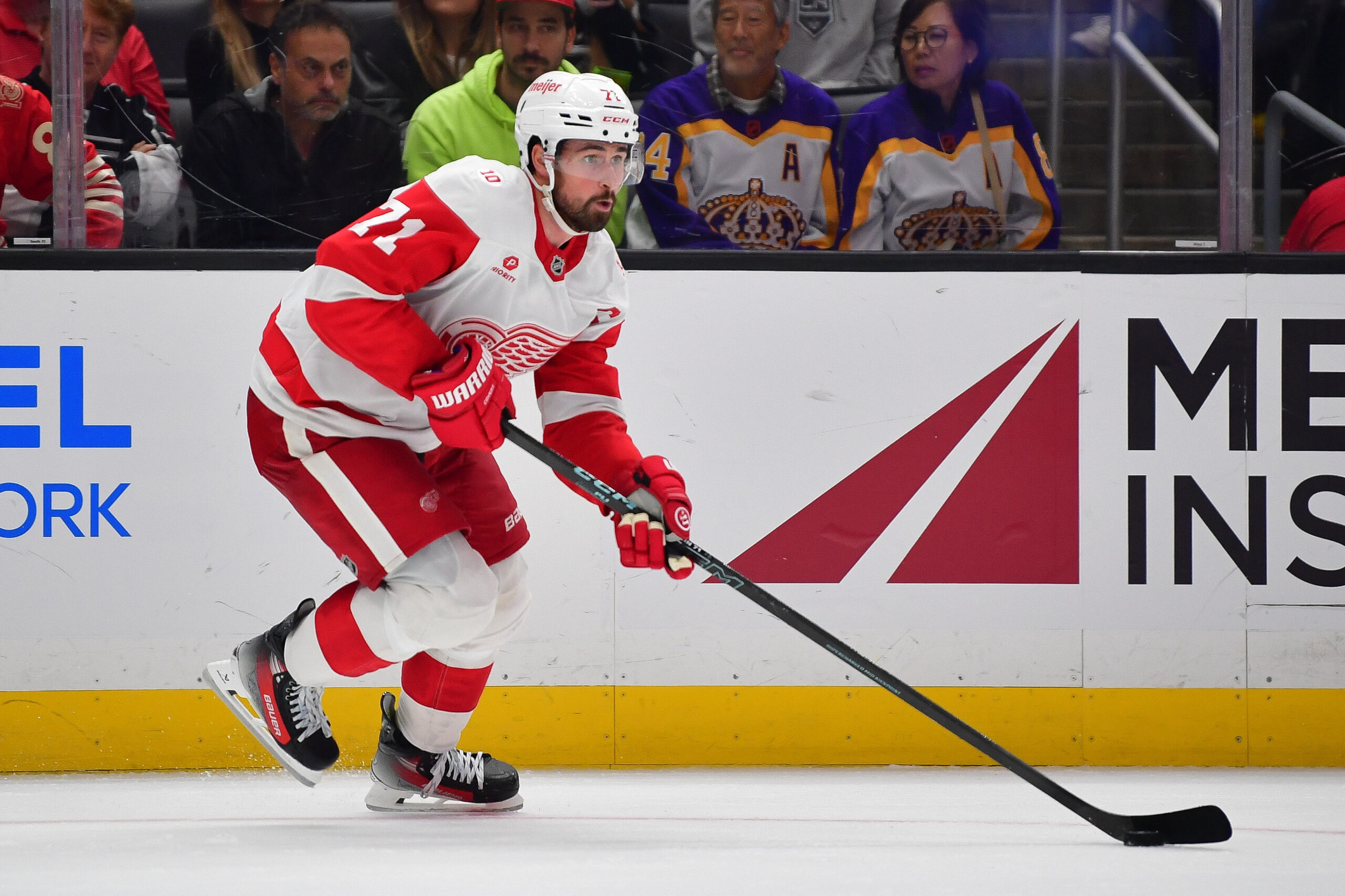 NHL notebook: Larkin gives Red Wings 3-team trade list, Kings hire ...