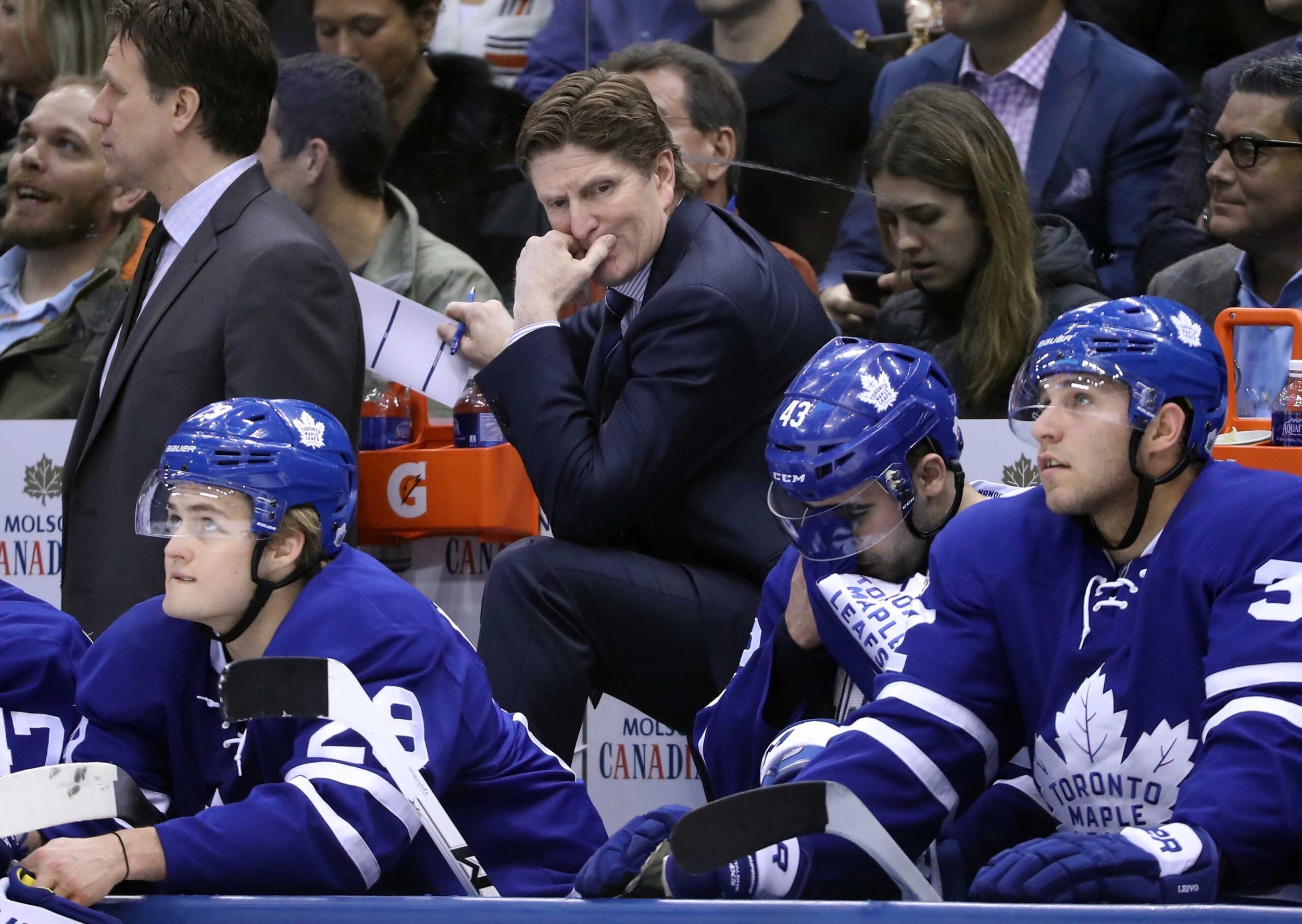 Oilers to begin hiring Mike Babcock after receiving NHL clearance