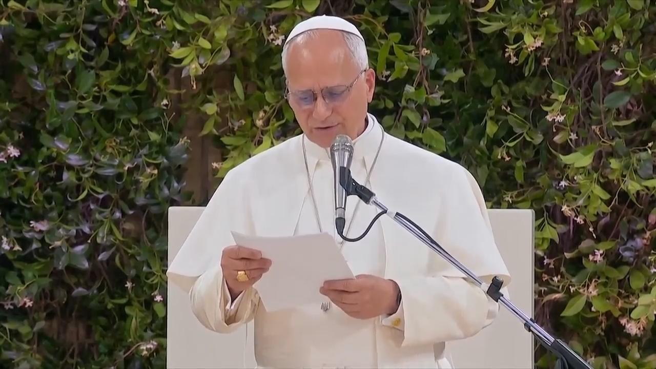 Pope Leo XIV holds audience with thousands of faithful in Santiago ...