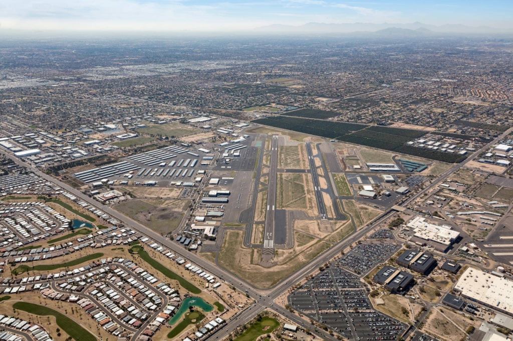 FAA weighs in on Falcon Field landing fees