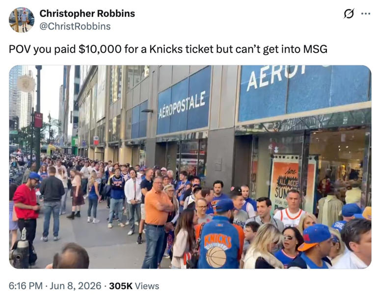 Chaos erupts as Trump security paralyzes Knicks fans
