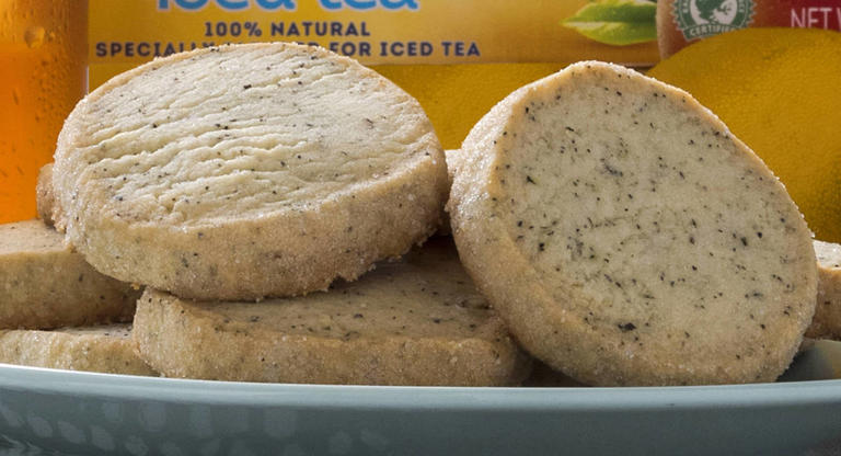 Shortbread tea biscuit cookies (easy old-fashioned recipe)