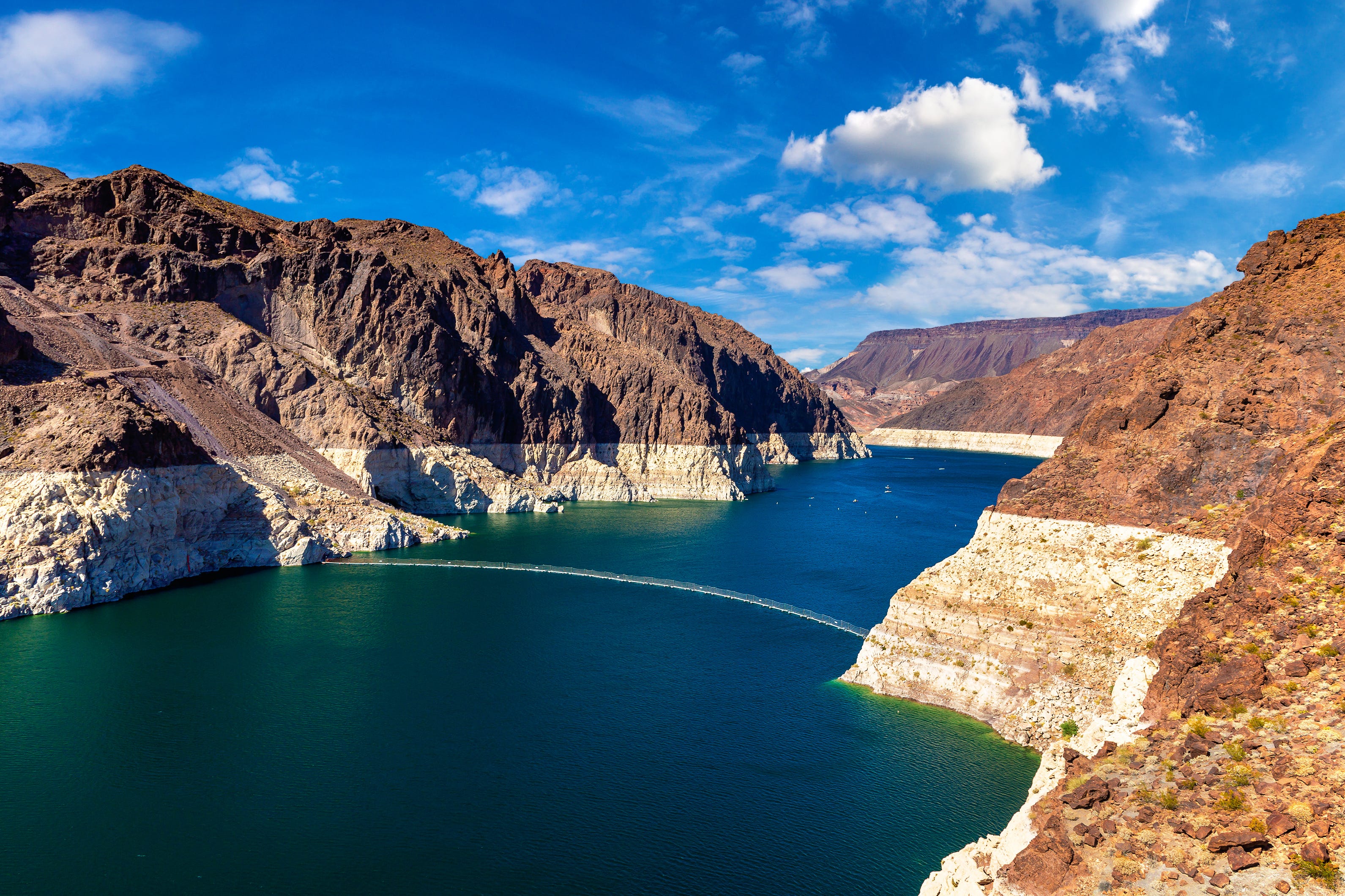 Man missing in Lake Mead after rescuing struggling swimmer