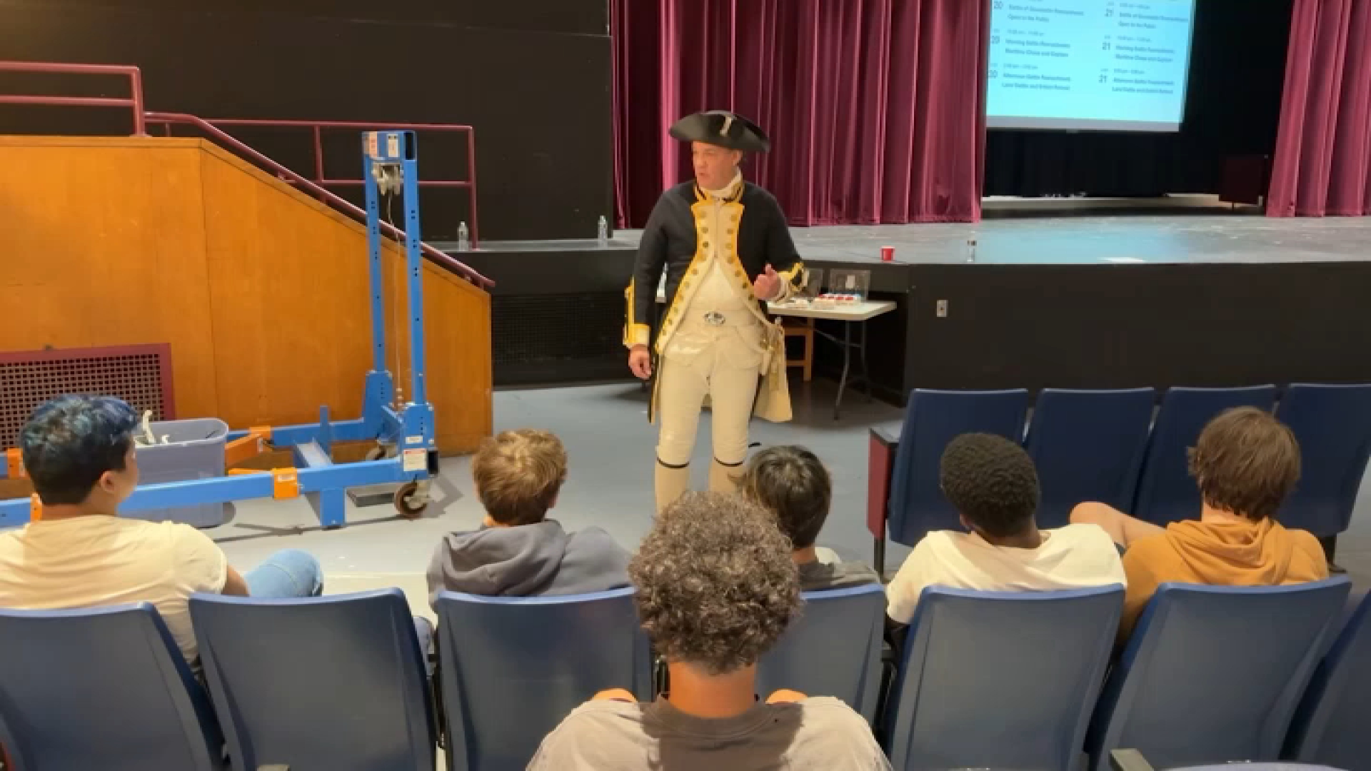Reenactors give students firsthand lesson on Battle of Gloucester