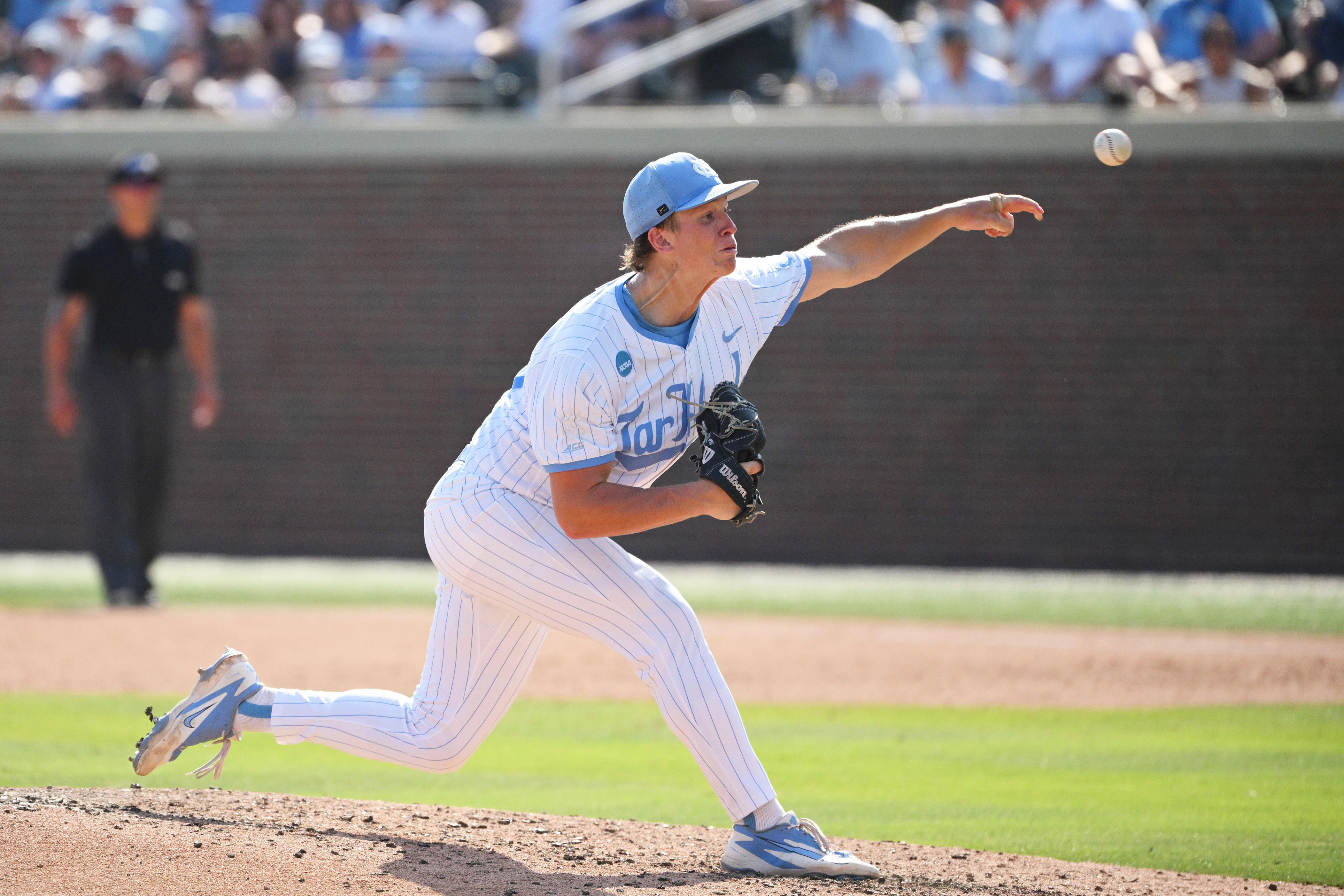 What opposing CWS coaches are saying about North Carolina