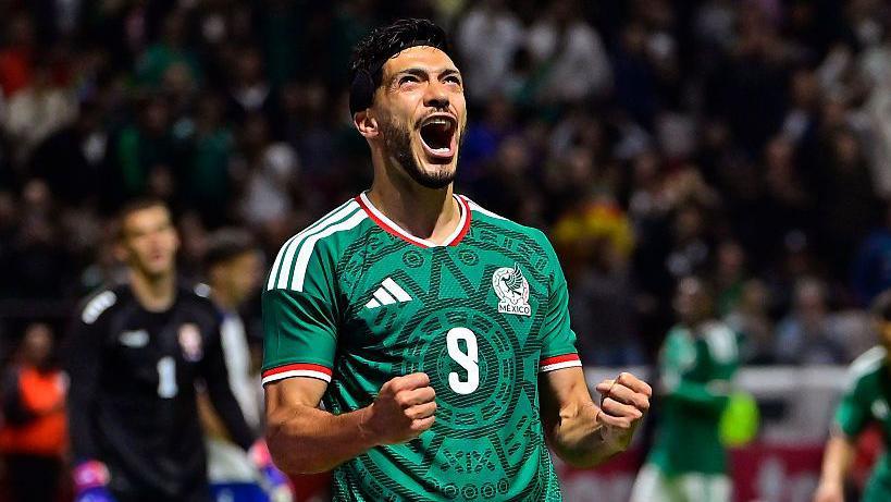 Wolves in talks to re-sign Mexico striker Jimenez