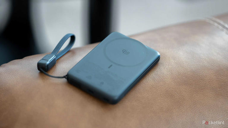 Meet the INIU SnapGo Air power bank: Fast wireless charging without the ...