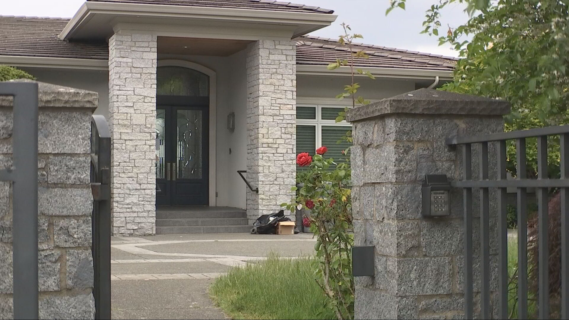 Bellevue PD create tip line after receiving ‘high volume of calls ...