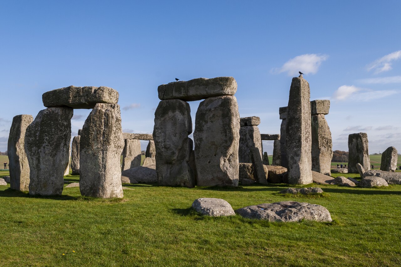 How did Stonehenge get its altar stone? New research adds to the debate ...