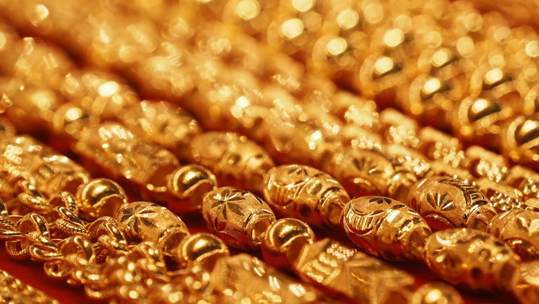Wealthy young investors cut stock exposure in favour of alternatives