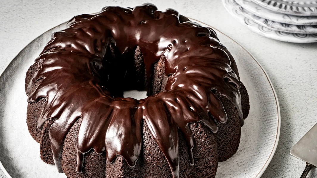 13 bundt cakes bursting with flavor and style