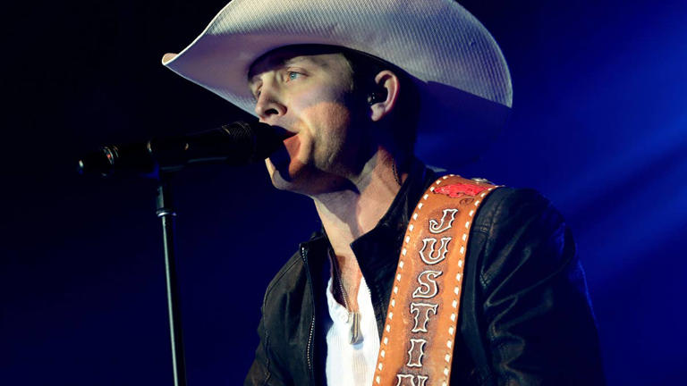 Country star Justin Moore cancels shows, announces touring break