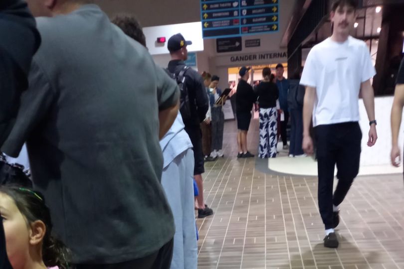 Chaos on Manchester Airport TUI flight as pilot grounds plane 2,200 ...