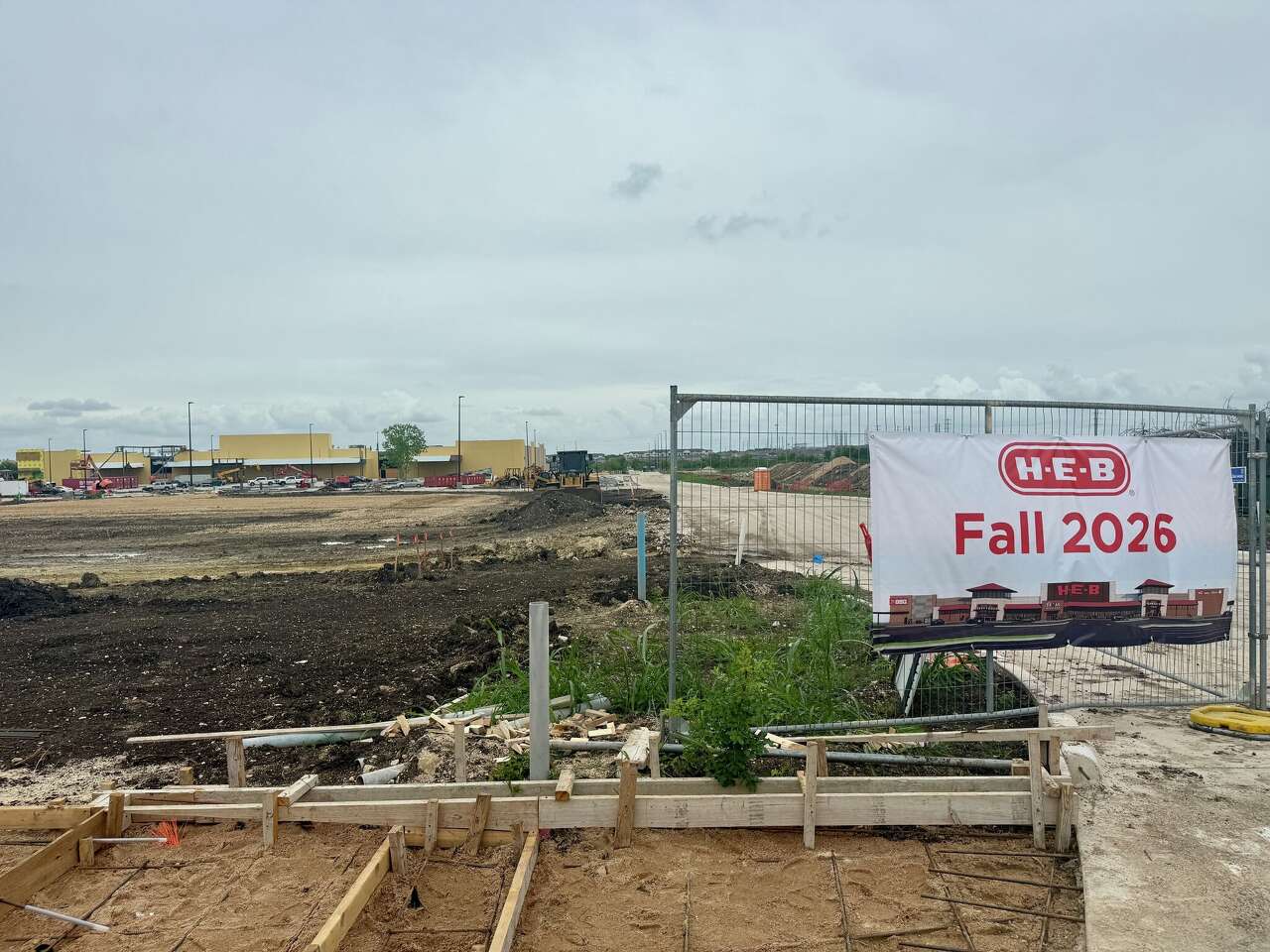 New H-E-B continues to lead bustling Texas Hill Country town's retail boom