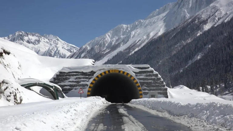 Zoji La tunnel's major 'breakthrough' milestone! World's longest bi ...
