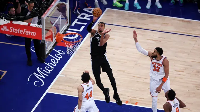 Knicks vs. Spurs final score, highlights: San Antonio holds off New ...