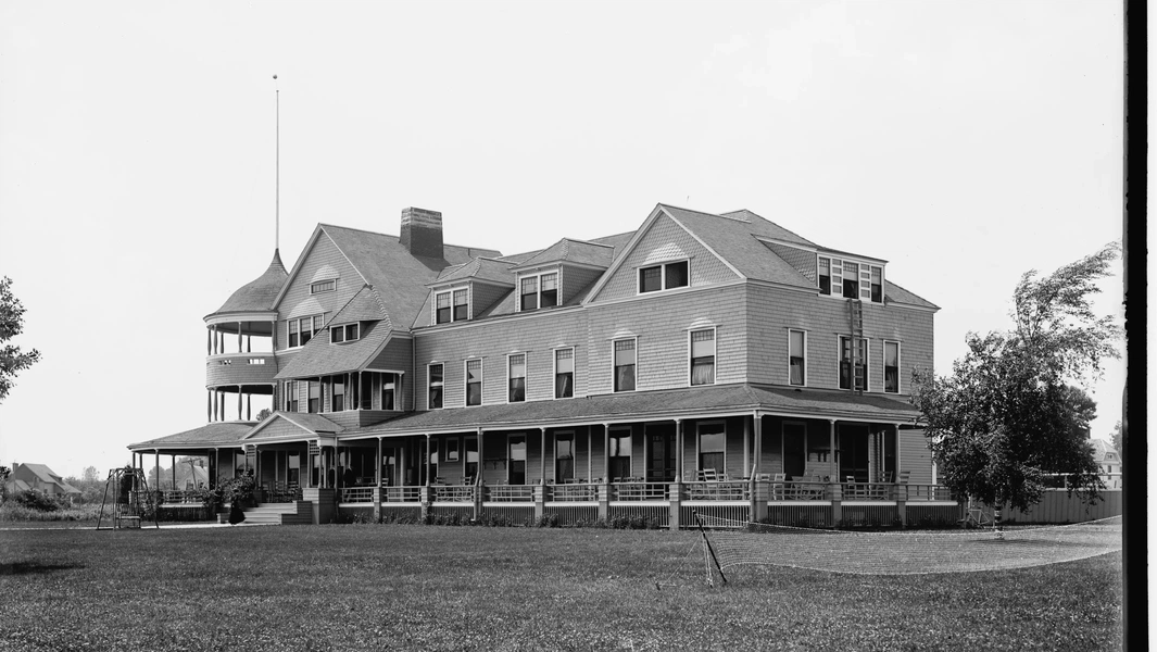 4 haunted hotels in Nebraska