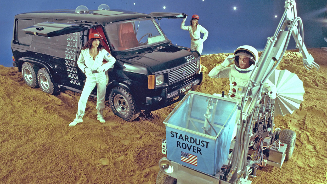 These retro Ford Transit photos are van-tastic