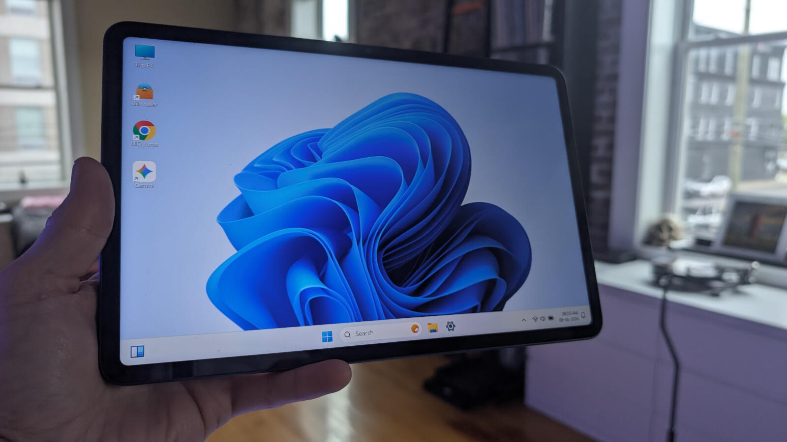 I used HyperDroid to make my Android devices look and feel like Windows ...
