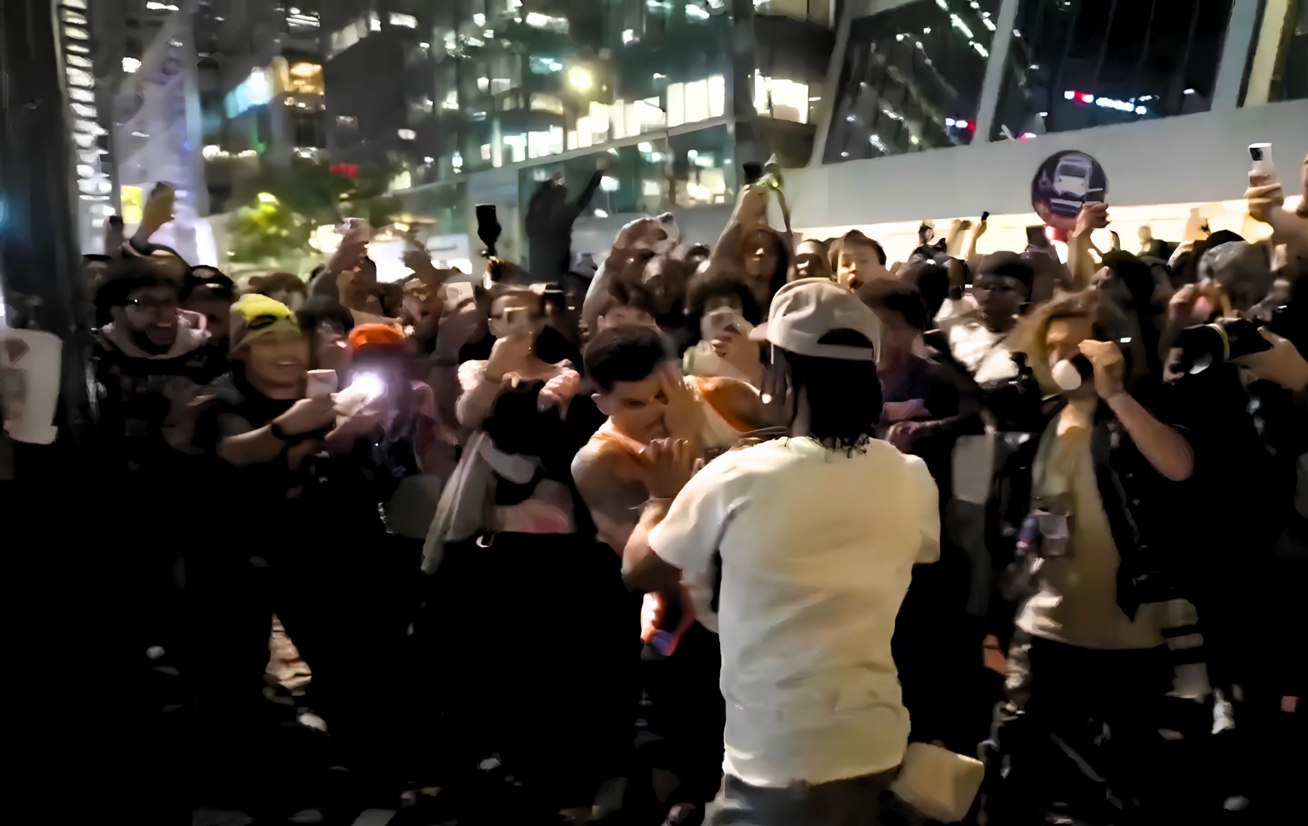 Massive brawl breaks out at Knicks watch party; NYPD deploys pepper ...