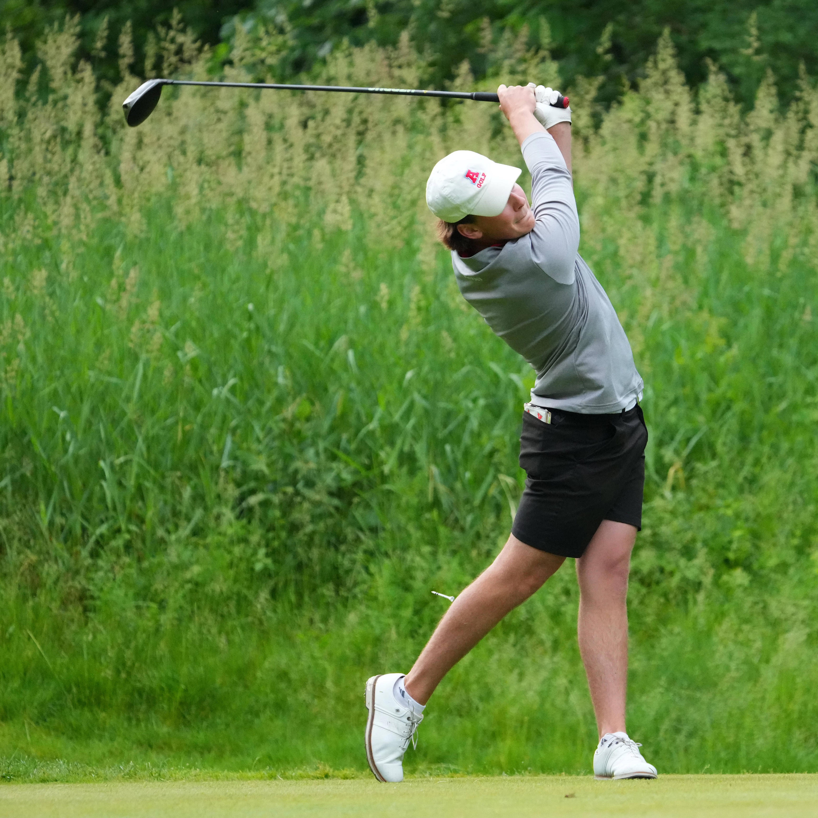 Marquette High in play for repeat state title after day 1 of WIAA golf