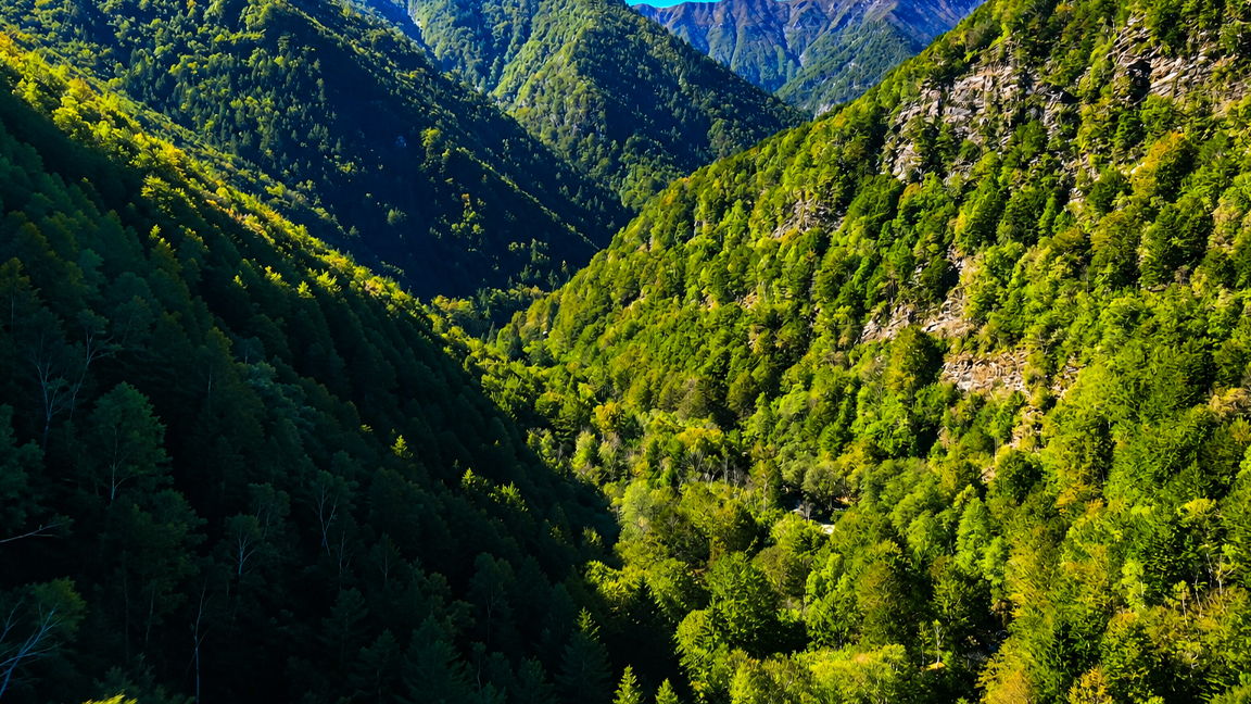 The hidden valley between mountains few people ever visit