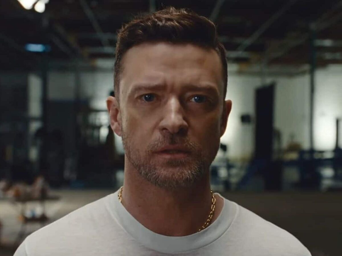 10 famous songs that were rejected before becoming chart hits