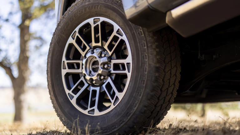 Here's how to properly measure a wheel bolt pattern (and why it's ...