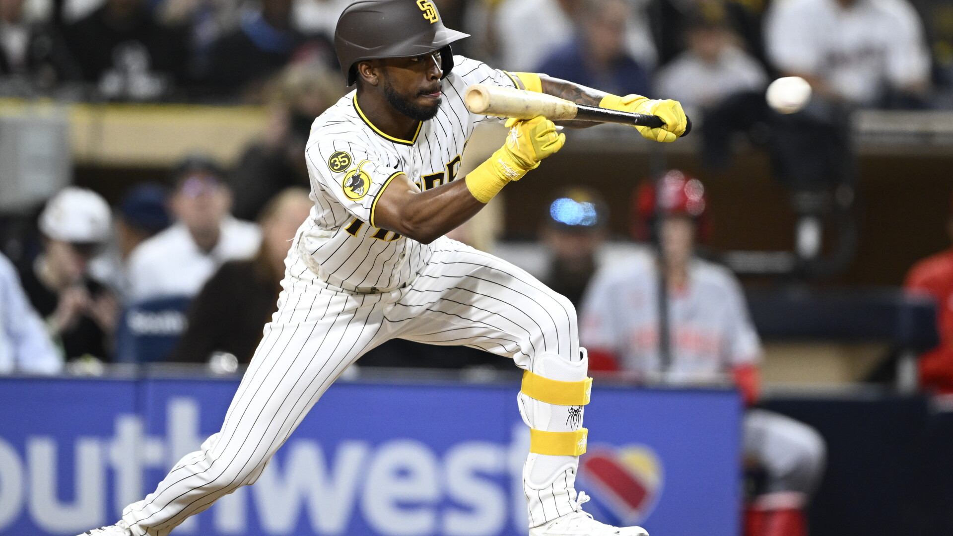 Padres rally for 6-2 win after the Reds botch 3 straight bunts in the ...