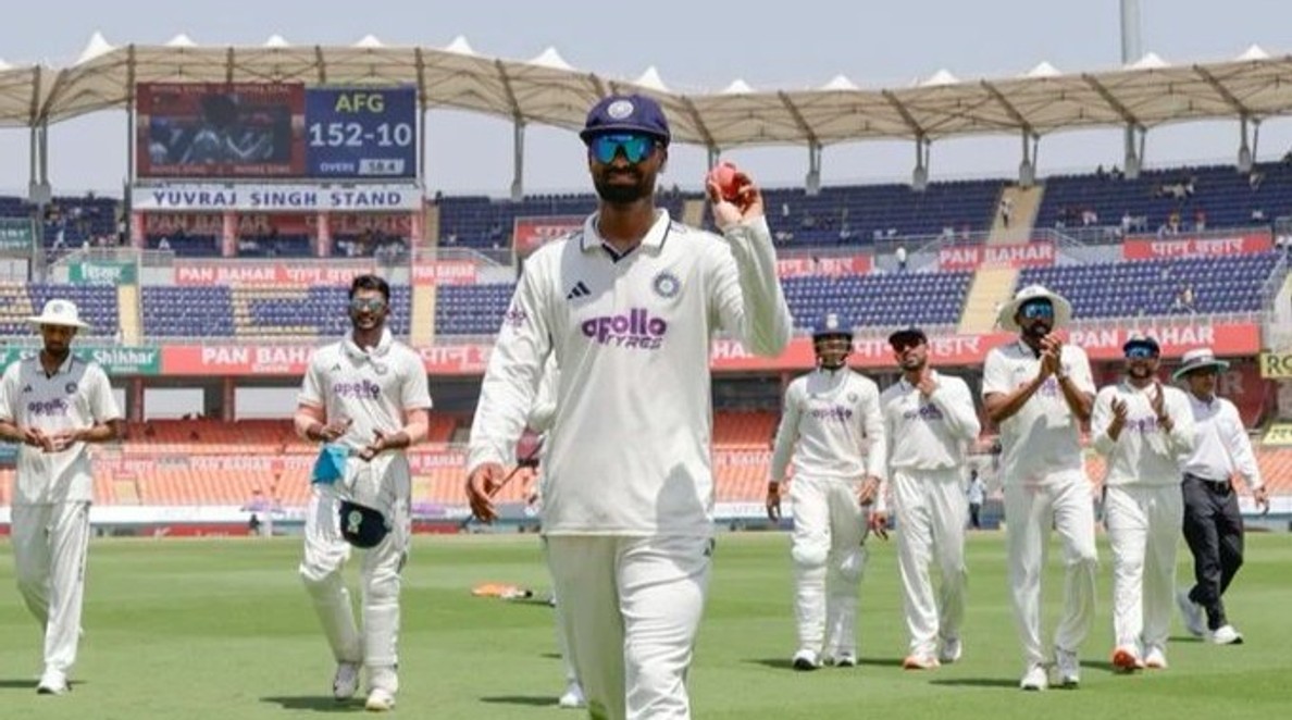 Manav Suthar announces himself on the test stage with skill, control ...