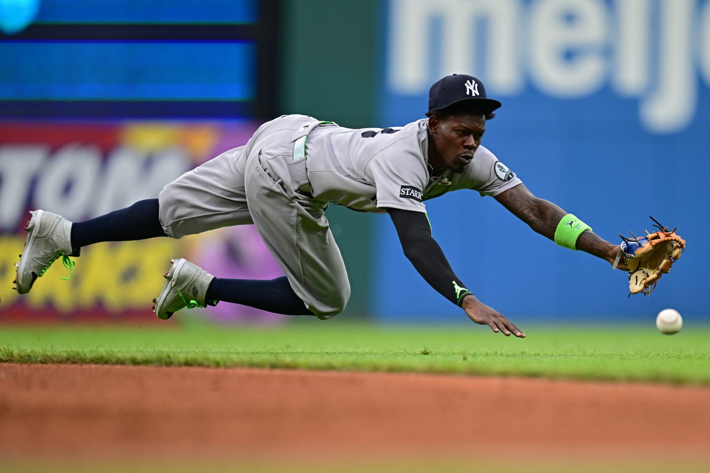 Cody Bellinger's 2-run single with bases loaded in 10th propels Yankees ...