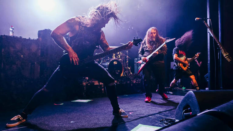 '90s heavy metal band Soulfly releases dates for 2026 tour