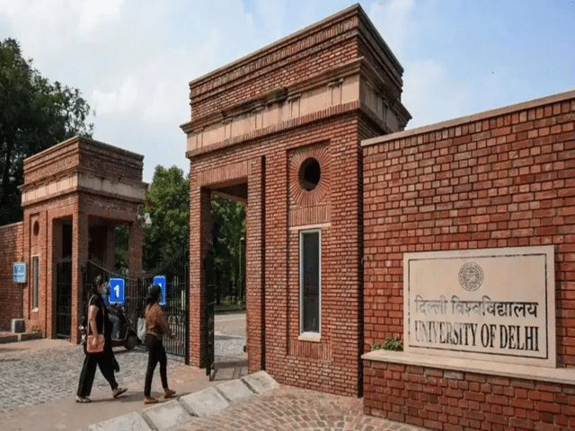 DU foreign language course: Opportunity to learn 8 foreign languages ...