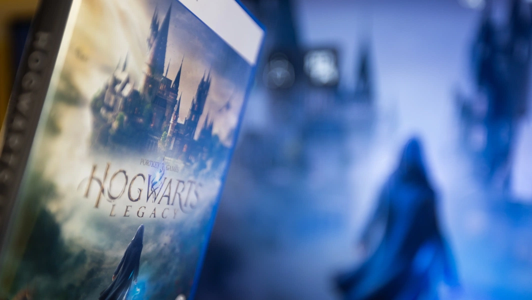 9 games like Hogwarts Legacy for magic and adventure