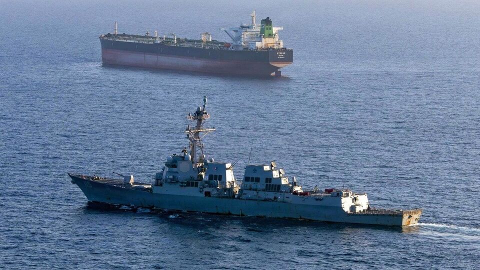 Mazagon Dock, Cochin Shipyard to GRSE: Defence shipbuilding stocks rise ...
