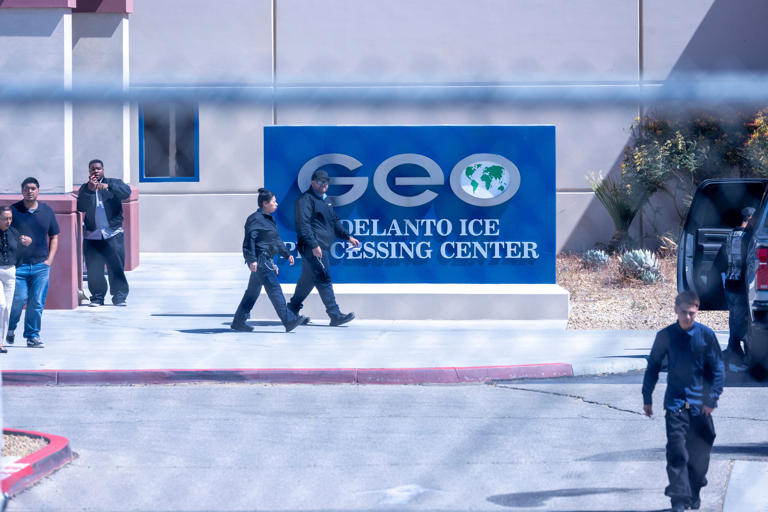 Migrantes a la merced de Paisas, Sureños o Norteños: los detenidos por ...