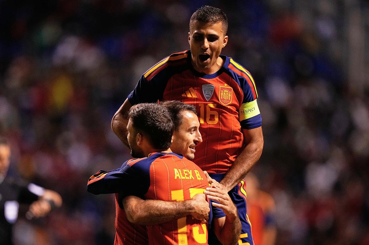 Spain finalizes World Cup preparations with a 3-1 win over Peru