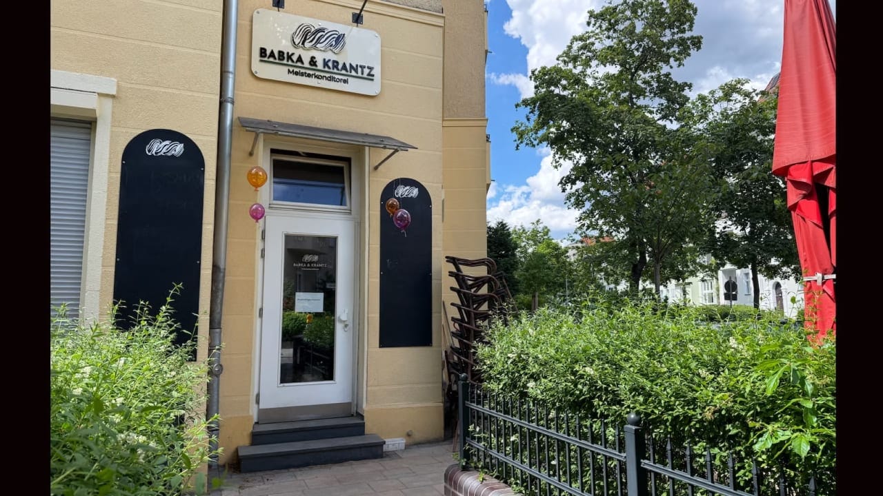 Celebrated Berlin Jewish bakery closes, citing harassment since October 7