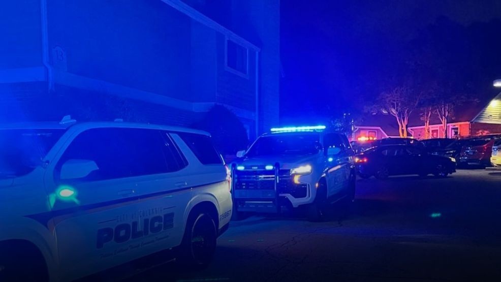 Man in critical condition after Columbia apartment shooting