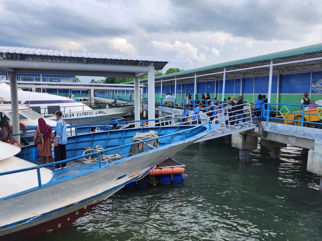 Usai gempa di Filipina, jalur penyeberangan internasional Nunukan-Tawau ...