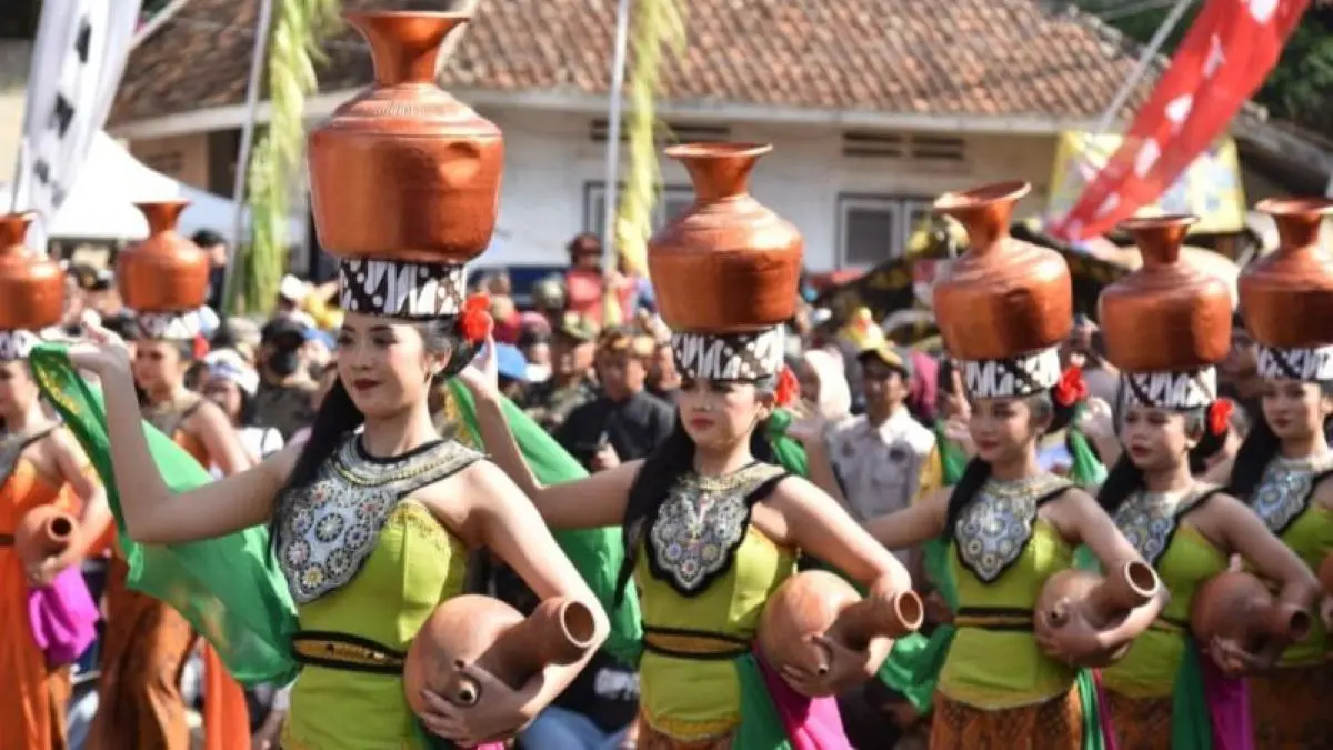 Pemkab Kuningan sebut Seren Taun jadi simbol persatuan keberagaman