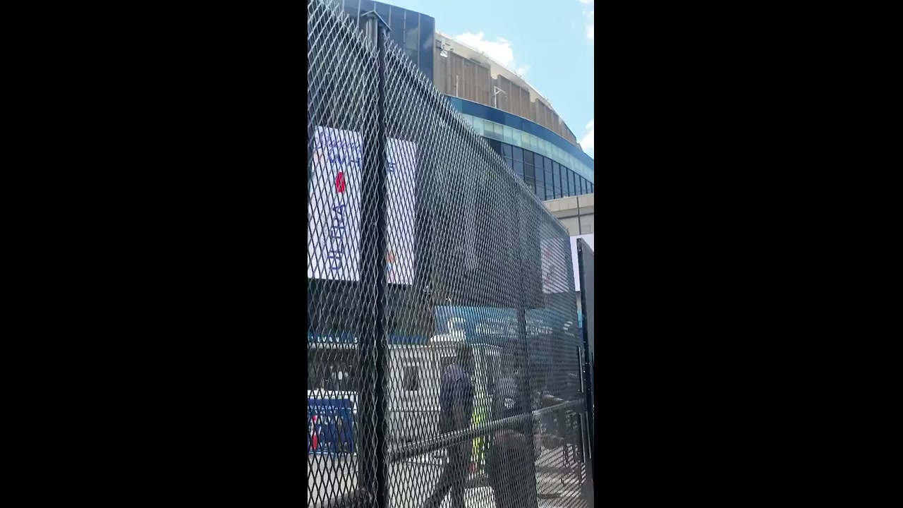 MSG adds metal gates ahead of Game 3 with Trump attending