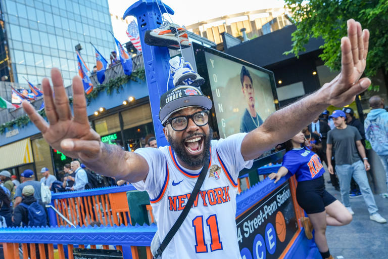 Knicks fever sweeps New York for Game 3 of the NBA Finals against the Spurs
